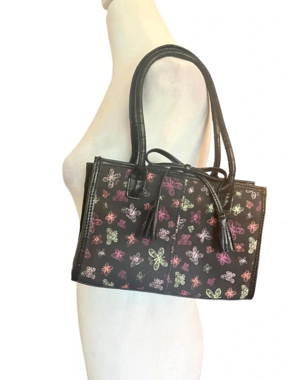 Liz Claiborne | Bags | Liz Claiborne Y2k Vintage Butterfly Shoulder Bag ...
